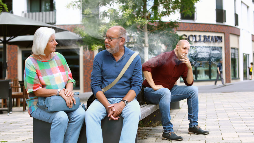 Schädliches Rauchen im Freien – Nichtraucher-Initiative Deutschland e.V.